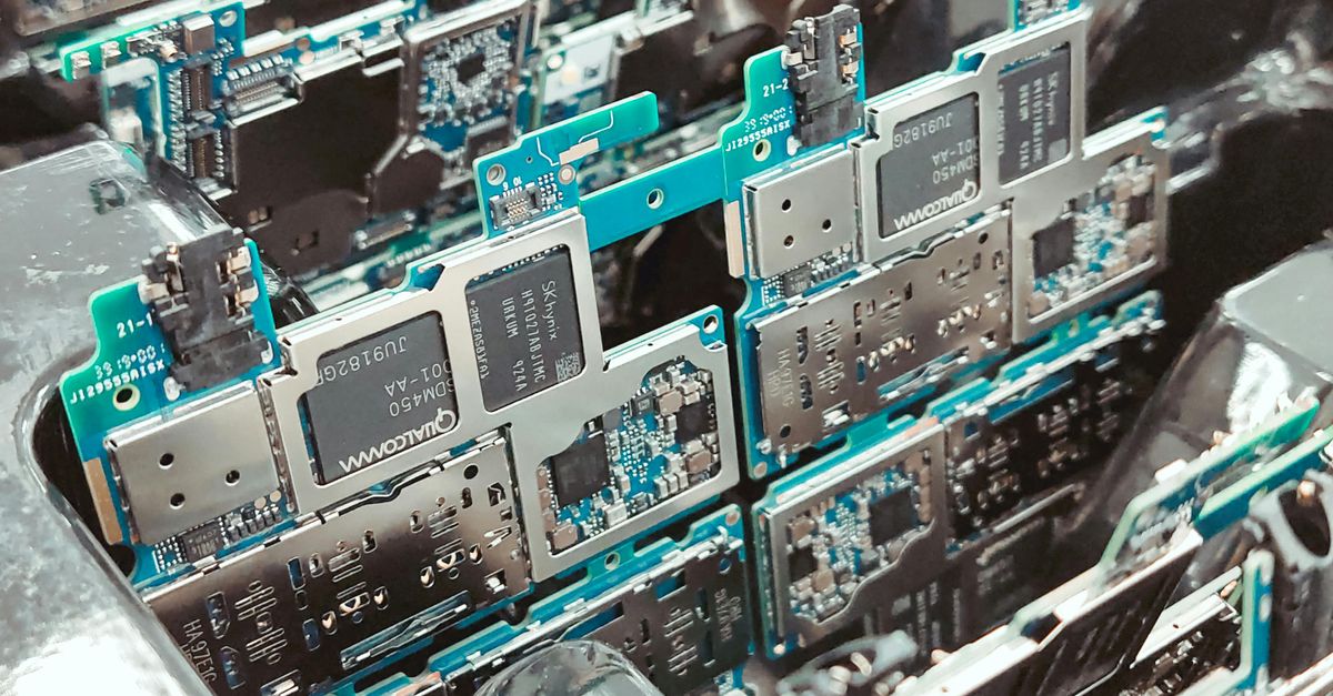 Qualcomm's Record-Breaking Quarter: A Closer Look